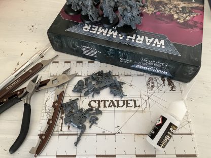Master the Art of Assembling Warhammer Miniatures: Tools and Techniques
