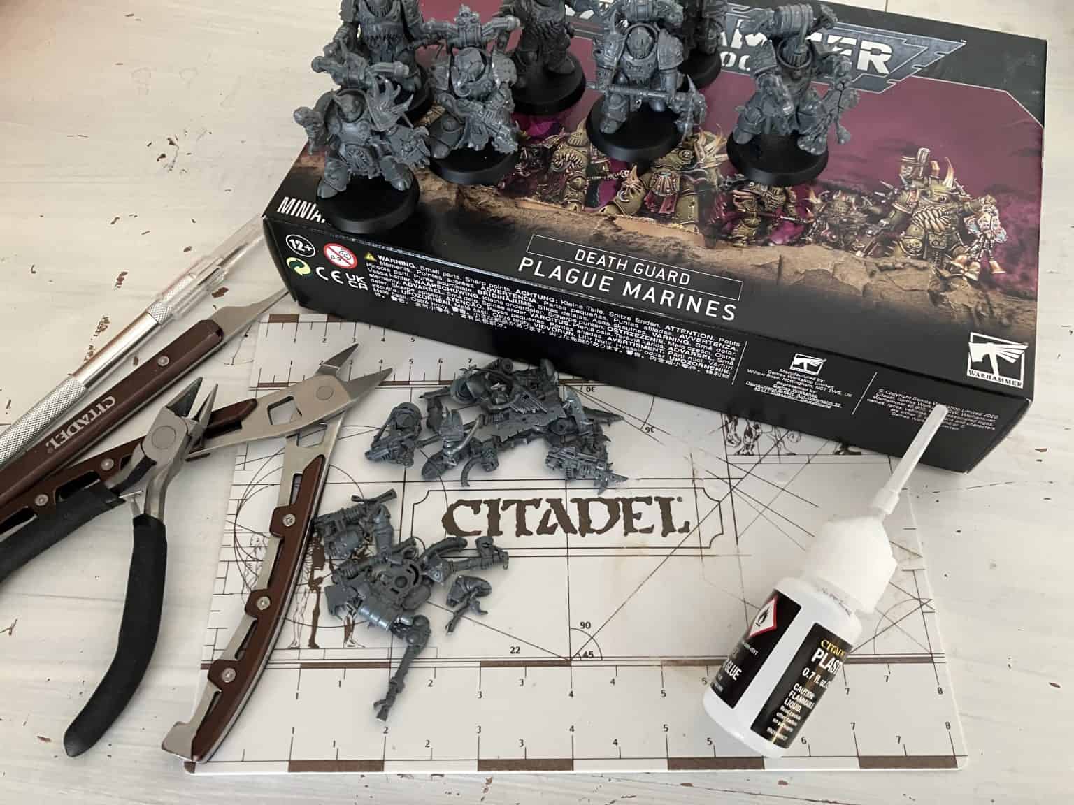 What is Warhammer 40,000 (40K)? – Build Instructions